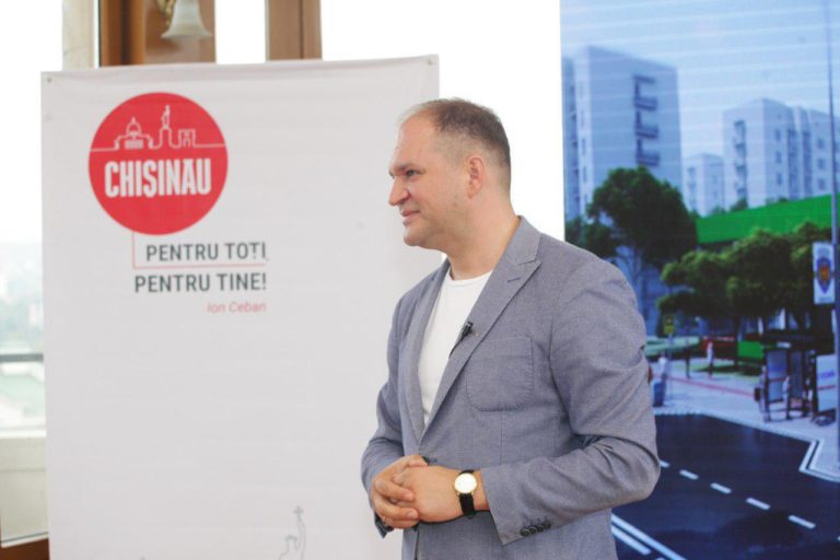 Ion Ceban a prezentat planul de amplasare și amenajare a parcărilor în ... Ion Ceban a prezentat planul de amplasare și amenajare a parcărilor în ...