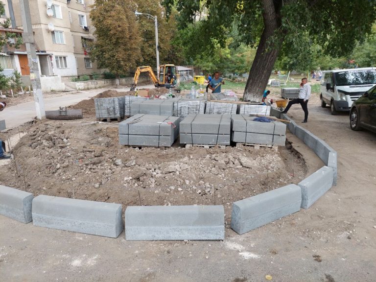 Rebilitări în curțile blocurilor - Ion Ceban